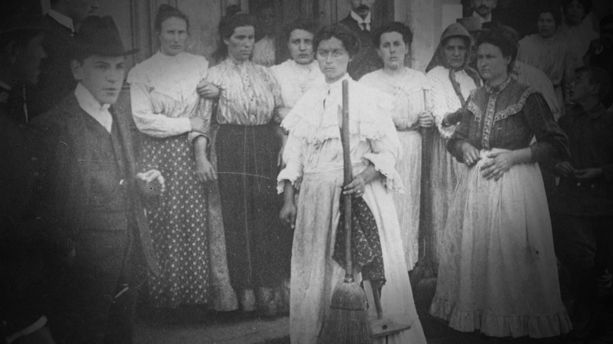 Crítica de “Juana” de Daiana Rosenfeld, sobre la vida de Juana Rouco ...