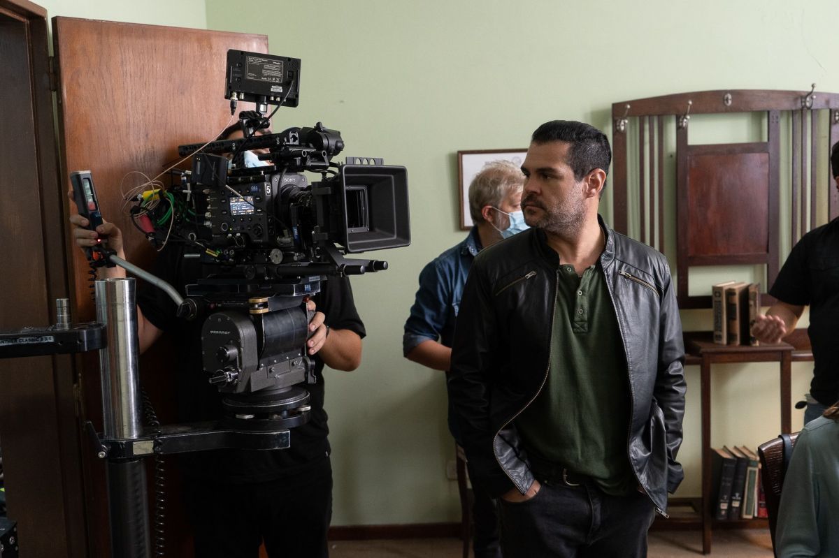 Comenzó el rodaje de “Mete Miedo”, con el actor mexicano Marco de la O ...